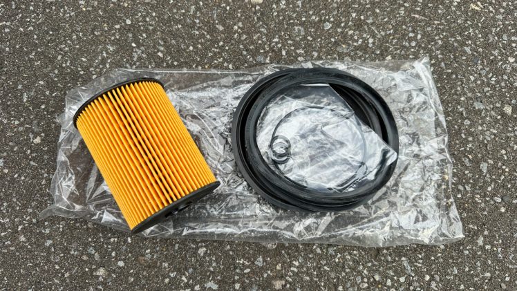 R52復活計画｜燃料フィルターを交換する | 851_KCA_C2K